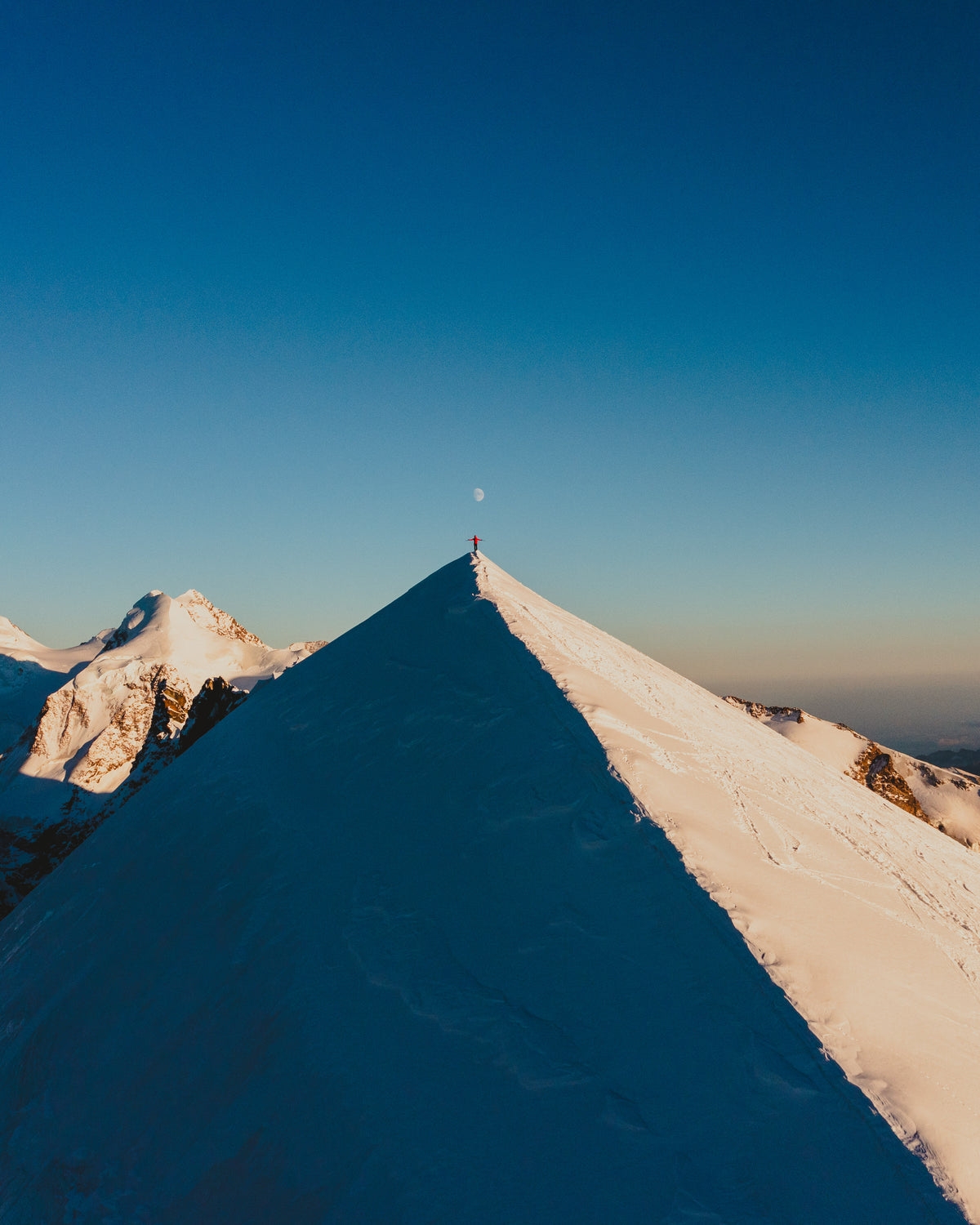 LE DERNIER FILM DE MATHIS DECROUX AU SOMMET DU BREITHORN – Vuarnet